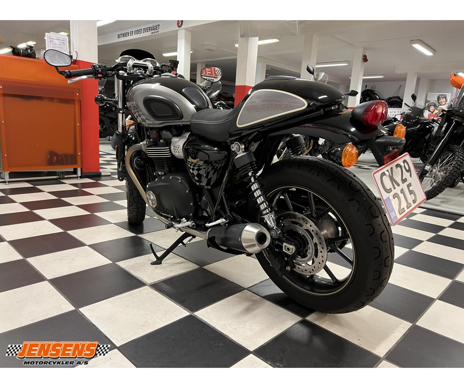 Triumph Bonneville Street Cup