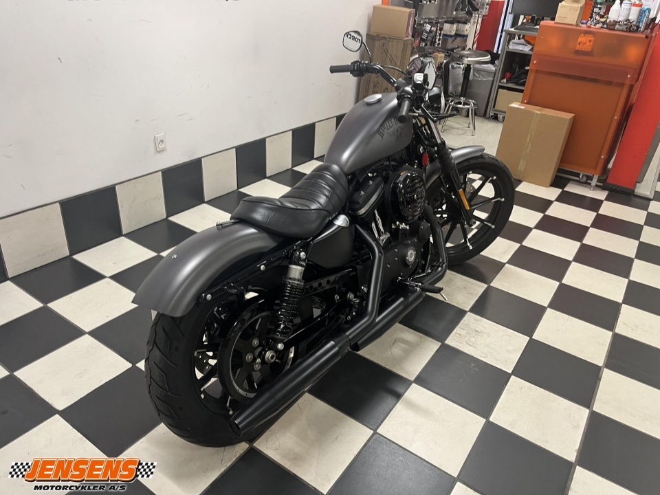 Harley-Davidson XL883N Iron 883
