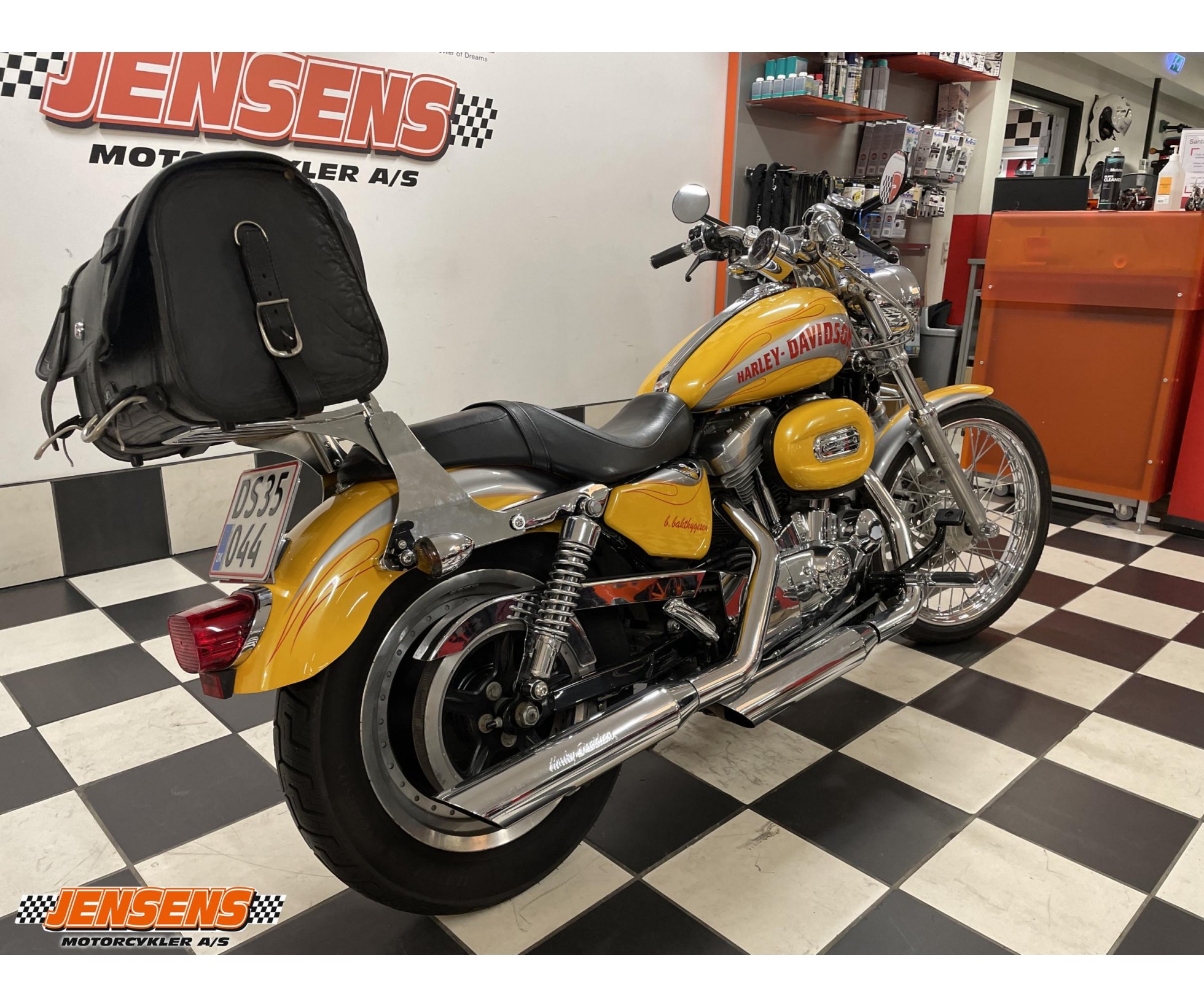 Harley-Davidson XL883C Sportster Custom