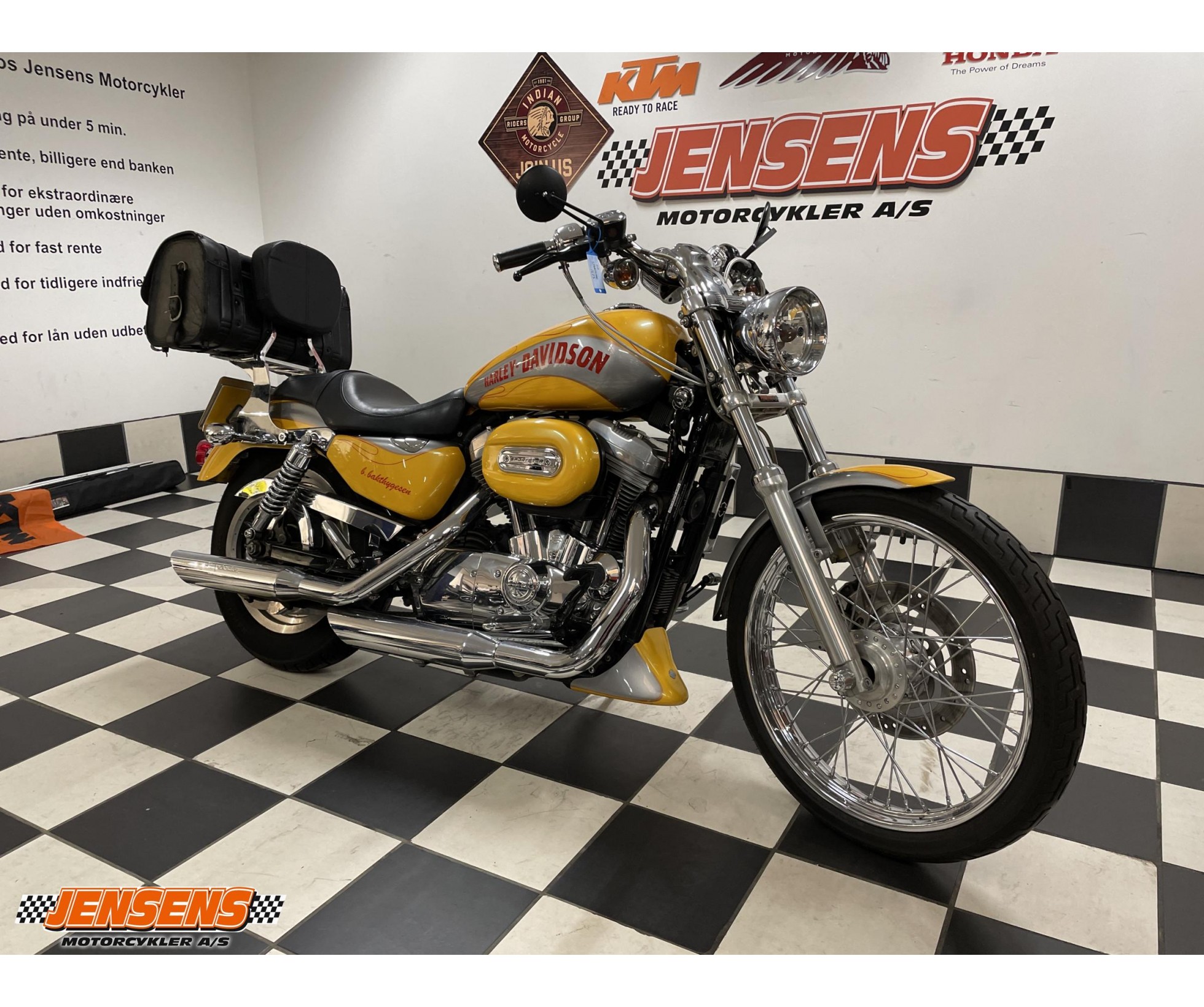 Harley-Davidson XL883C Sportster Custom